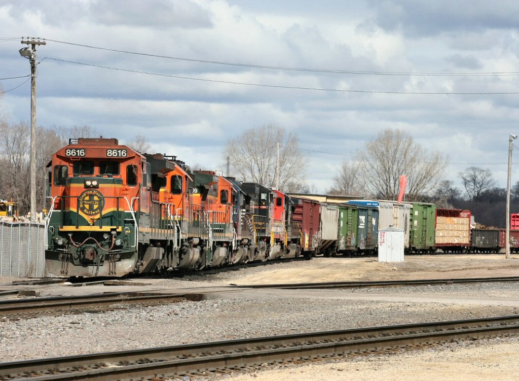 BNSF 8616